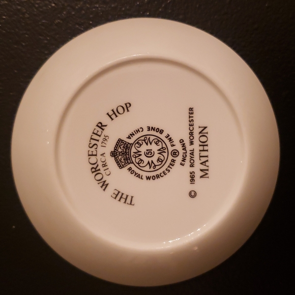 Royal Worcester | Dining | Royal Worcester Mathon Hop Plate Dish 965 ...
